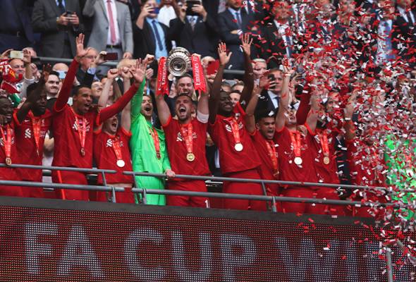 Liverpool juara Piala FA, kini buru empat gelaran | Astro Awani