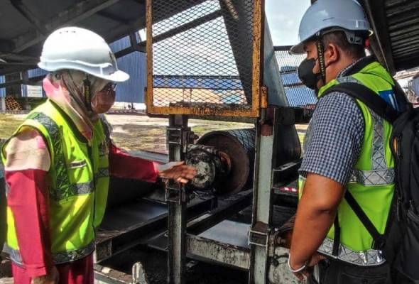 Juruteknik mekanikal maut tersepit 'conveyor' di kilang simen | Astro Awani