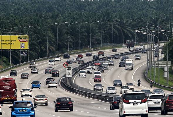 Traffic flow to Klang Valley from north, east congested | AWANI ...
