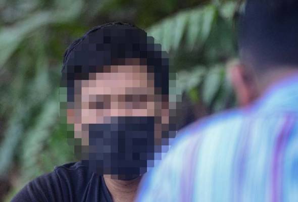 'Anak Mak' luah isi hati, keluar dari kegelapan | Astro Awani