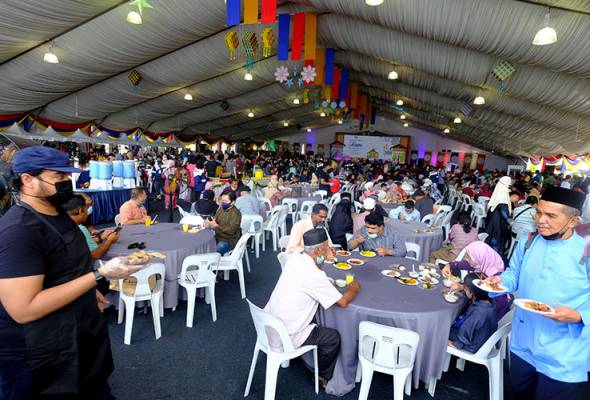 Hari Raya Open House at Seri Perdana today | AWANI International