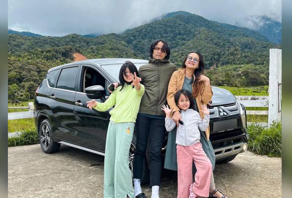 Stacy kongsi berita gembira, hamil tujuh bulan | Astro Awani Stacy kongsi berita gembira, hamil tujuh bulan | Astro Awani