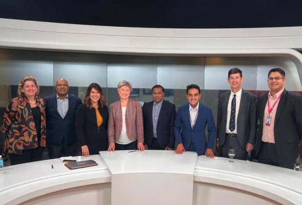 Menteri Luar Australia lawat Astro AWANI | Astro Awani