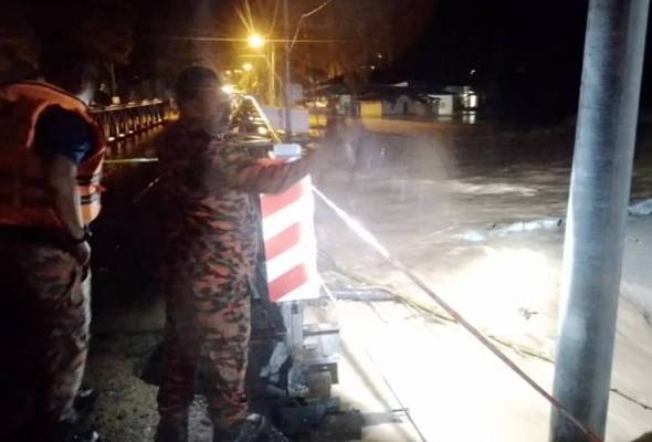 Banjir Baling: Mangsa banjir di Kampung Iboi dipindahkan ke tempat ... Banjir Baling: Mangsa banjir di Kampung Iboi dipindahkan ke tempat ...
