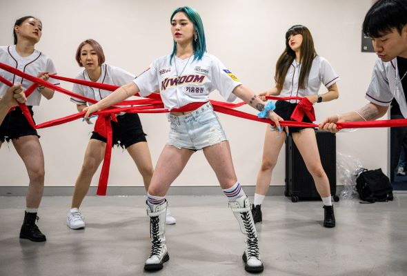 Finding fame... and family? AleXa's Korean-American K-pop dream | AWANI ...