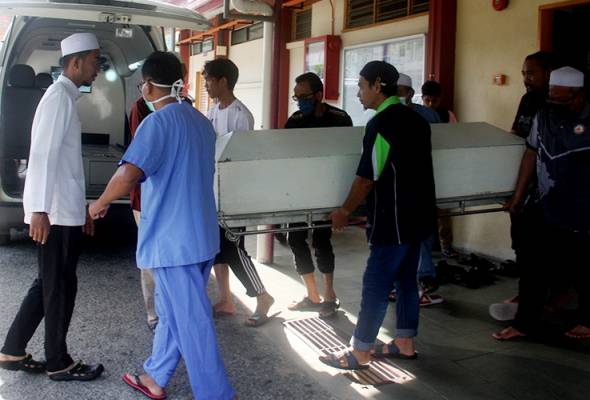 Sempat buat panggilan video bersama, sebelum ibu maut dalam nahas di Gerik - Anak mangsa | Astro ...