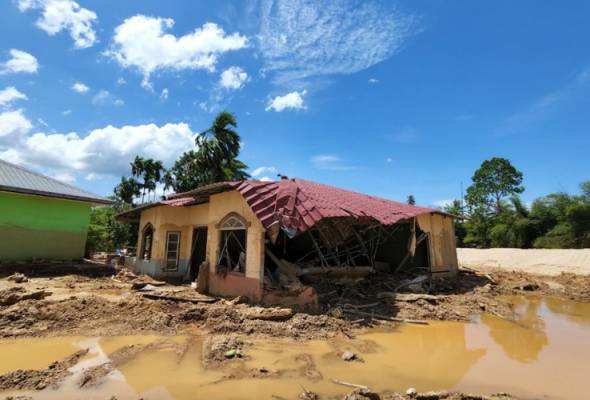 Sukarelawan USAS bantu mangsa banjir di Baling, Kedah | Astro Awani