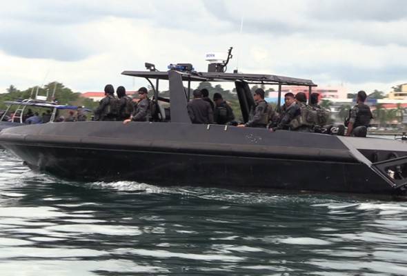 Residents feel more secure with ESSCom's presence | AWANI International