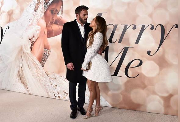 JLo, Ben Affleck berkahwin sekali lagi | Astro Awani