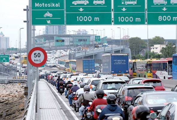 Aliran trafik di Tambak Johor, Linkedua dijangka 'luar biasa' | Astro Awani