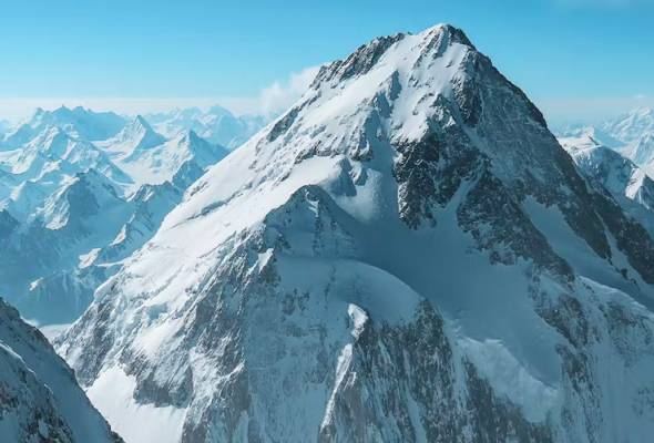 Warga Pakistan jadi pendaki termuda dunia takluk puncak melepasi ...