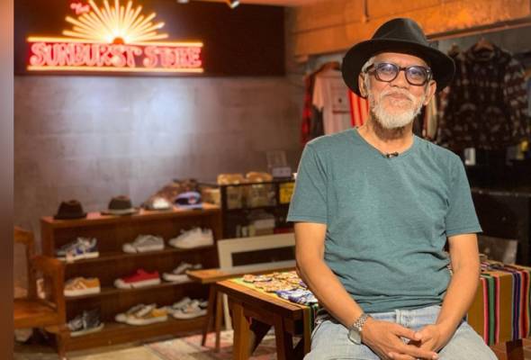 U-Wei berucap, umum pemenang dalam Bahasa Melayu di Festival Filem ...