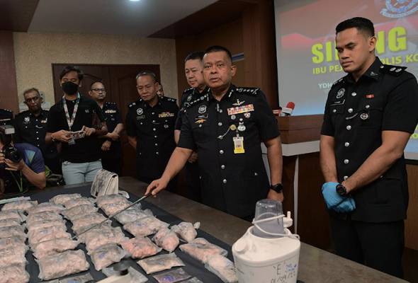 Pasangan suami isteri ditahan bersama rampasan dadah lebih RM214,000 | Astro Awani