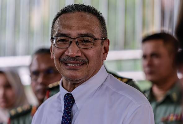 Penyerahan LCS pertama masih dalam garis masa yang sama - Hishammuddin ...