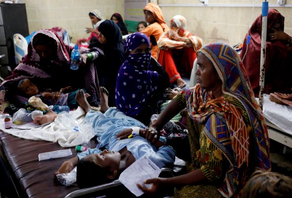 Pakistani hospital overwhelmed as water-borne illnesses spread | AWANI ...