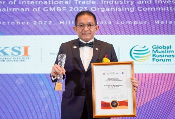 Irmohizam conferred The Global Muslim Business Excellence Lifetime ...