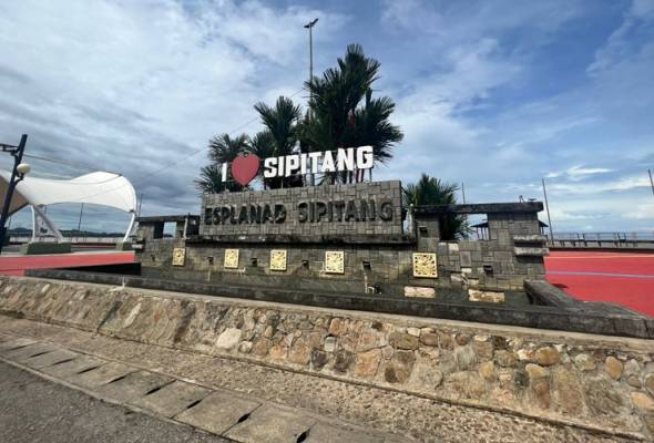 Sipitang berpotensi sebagai lokasi pelancongan - Pengundi | Astro Awani