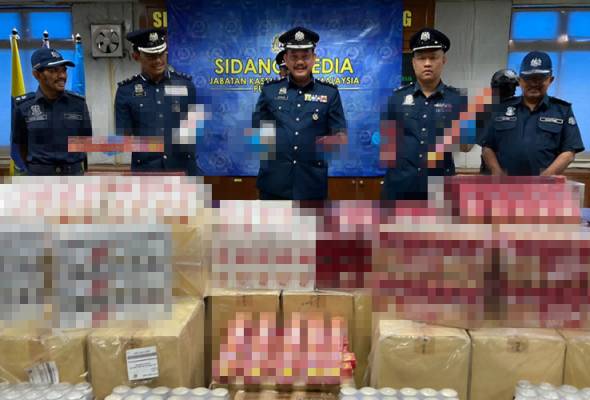 Kastam Pulau Pinang rampas rokok seludup RM10 juta dari Vietnam | Astro ...