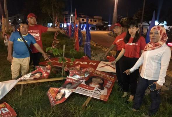 PRU15: Poster calon PH DUN Triang dirosakkan individu tidak dikenali ...