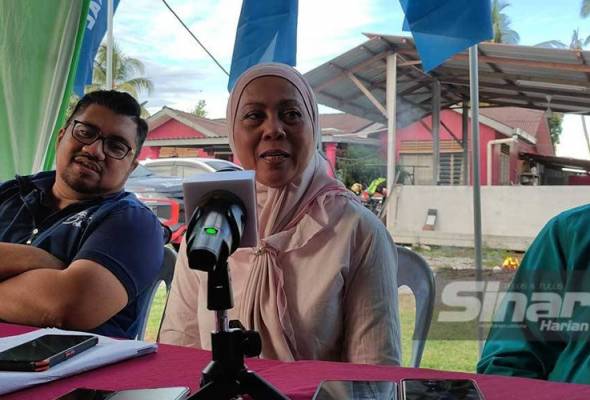 Dayangku Intan sertai Pas | Astro Awani