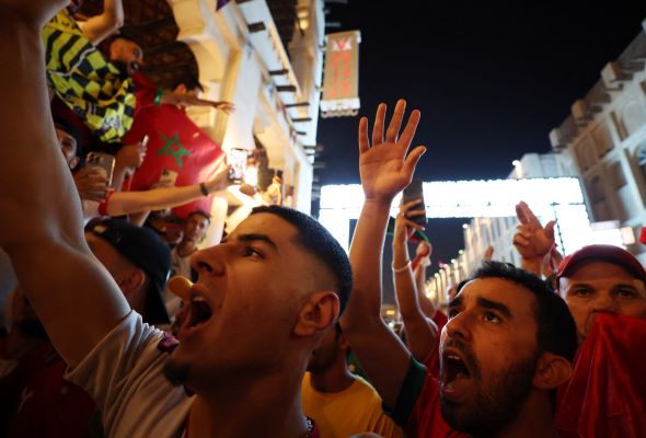 Arabs cheer Morocco as it becomes last Arab team in World Cup | Astro Awani