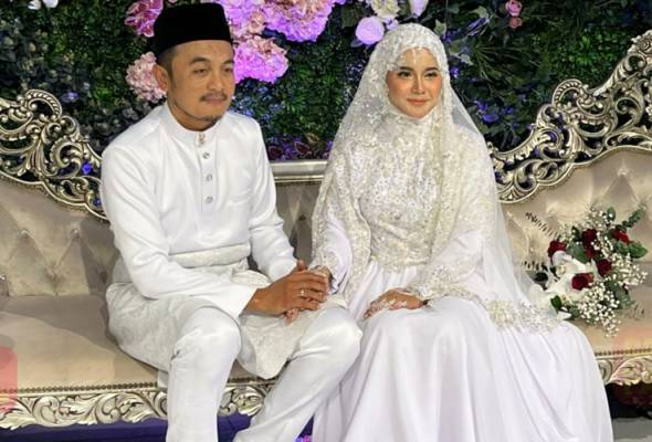 Pelakon Anita Baharom selamat bernikah, pilih duda anak lapan | Astro Awani
