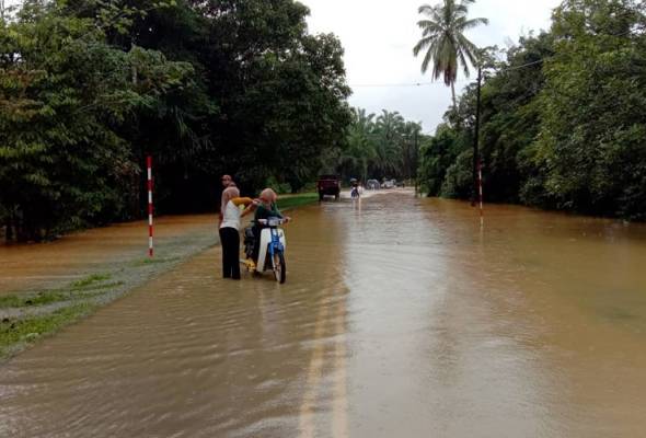 Notis risiko banjir kilat di lima negeri dalam tempoh 24 jam | Astro Awani
