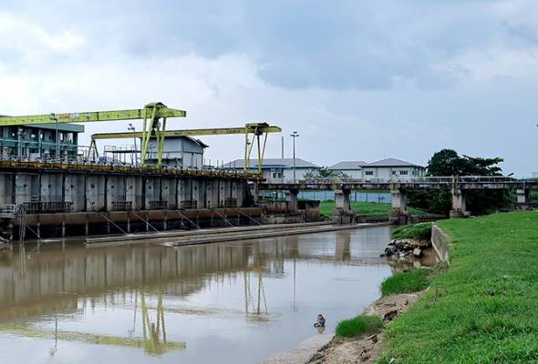 Sungai Semenyih, Bukit Tampoi LRAs resume operations | AWANI International