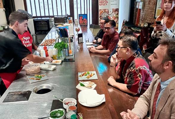 Anugerah 'Restaurant from Spain' kepada Salud Tapas ketengahkan minat ...