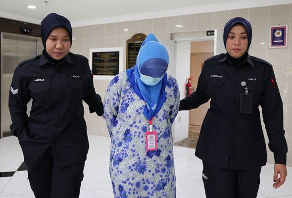 Pengasuh pusat jagaan didakwa aniaya kanak-kanak lima tahun | Astro Awani