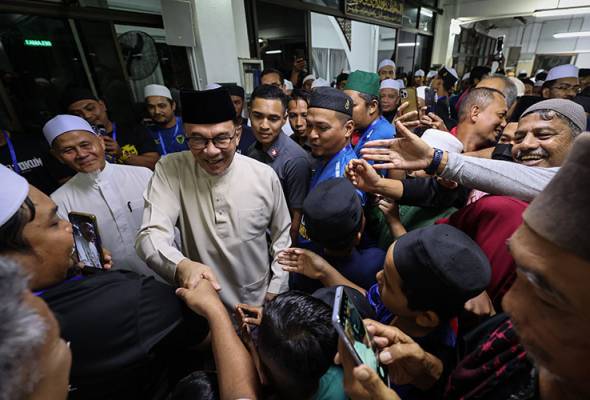 PM anwar pulang ke Cheruk Tok Kun | Astro Awani