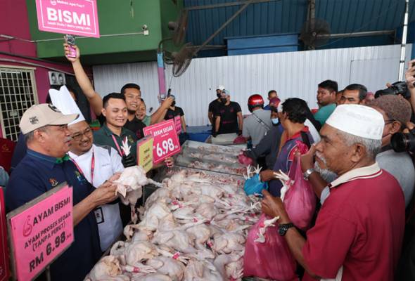 Malaysias Chicken Supply Not Affected By Bird Flu Outbreak In Us Europe Mohamad Sabu Astro 