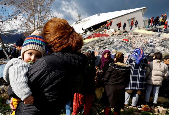 In Turkey's worst-hit province, residents cry for help amid weak quake ...