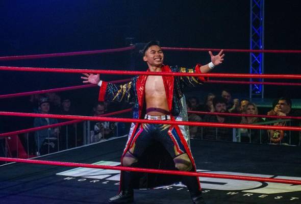 'Golden Boy' Emman Azman pertahan tali pinggang kejuaraan gusti | Astro ...