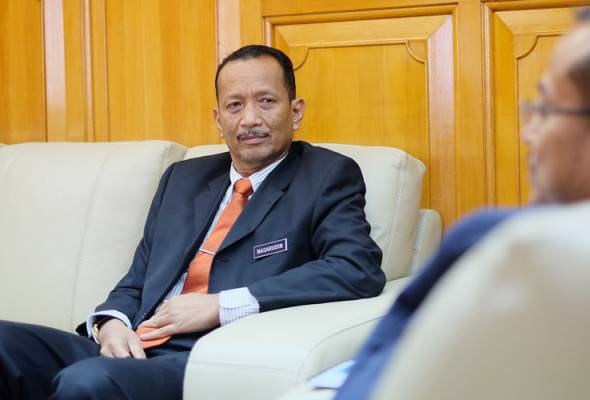 Nik Nasruddin dilantik KSU KPM baharu | Astro Awani