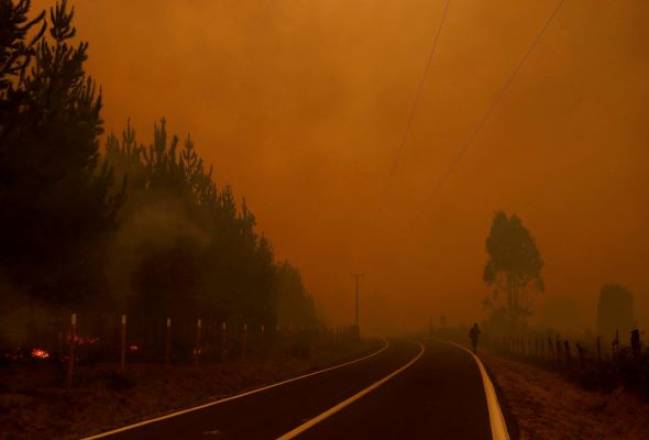 Chile battles deadliest wildfires on record as heatwave grips | AWANI International