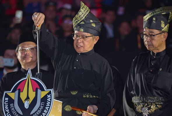 Sarawak mahu semarakkan sukan silat di peringkat global | Astro Awani