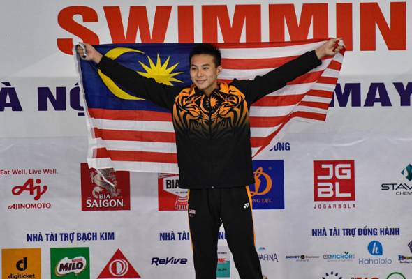 Hoe Yean pecah rekod kebangsaan 200m rampaian individu | Astro Awani