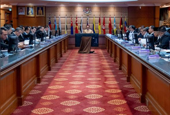 MPFN setuju percepat tempoh kelulusan pembangunan - PM | Astro Awani MPFN setuju percepat tempoh kelulusan pembangunan - PM | Astro Awani