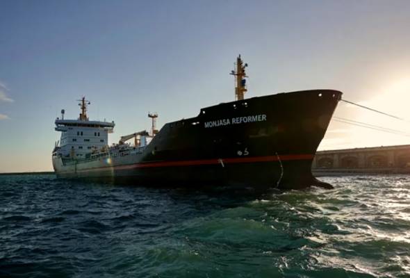 Enam kru hilang selepas kapal diserang lanun di Teluk Guinea | Astro Awani