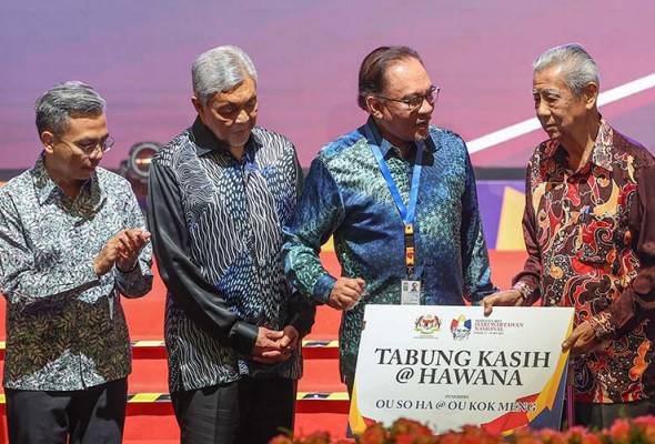 Tiga wartawan veteran Perak terima bantuan Tabung Kasih@HAWANA | Astro Awani