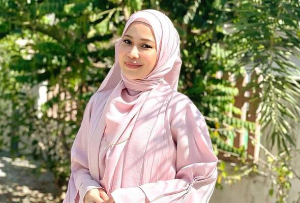 Farah Nabilah umum bakal timang cahaya mata kedua tak lama lagi | Astro Awani