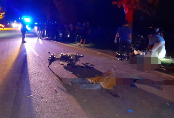 Remaja antara dua maut motosikal bertembung | Astro Awani