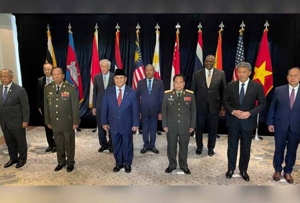 Asia security summit kicks off amid US-China tensions | AWANI International