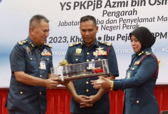 Lima JBPM negeri terima Pengarah baharu mulai esok | Astro Awani