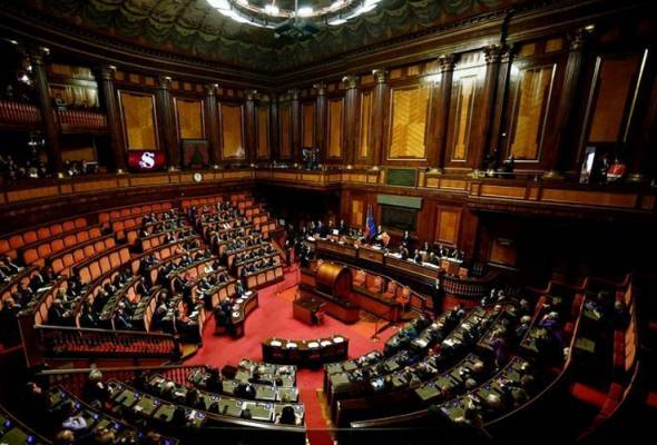Italian senator reads AI-generated speech in parliament 'to stir debate ...