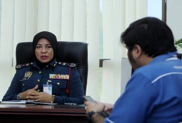 "Mama Yani" teruskan misi, fokus perkasa bomba di Perak | Astro Awani