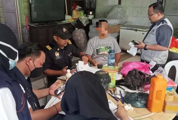 KPDN Teluk Intan sita 170 botol susu kacang soya, 4,300 label logo ...