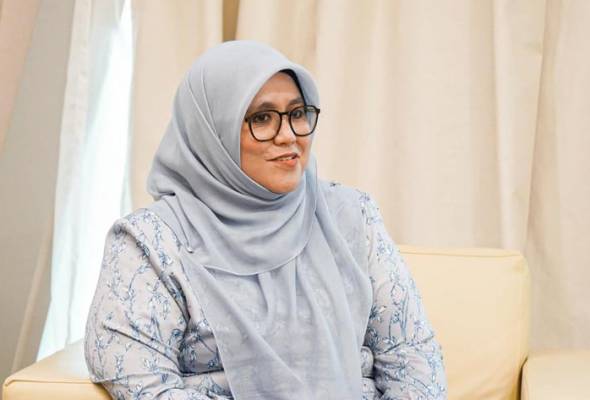 Kecoh di KLIA: 'Tukar Menteri MOTAC' - Mas Ermieyati | Astro Awani