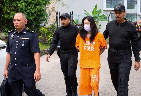 Lelaki OKU didakwa bunuh bapa | Astro Awani